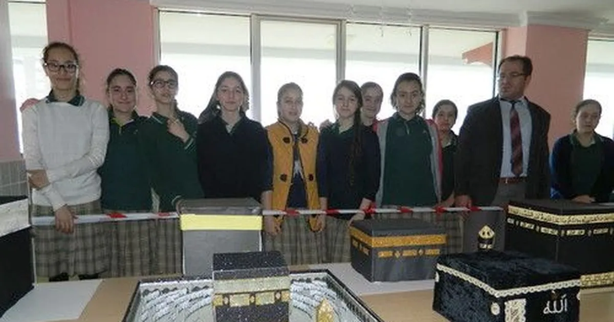 Öğrenciler en güzel Kabe maketi için yarıştı - Bursa Haber