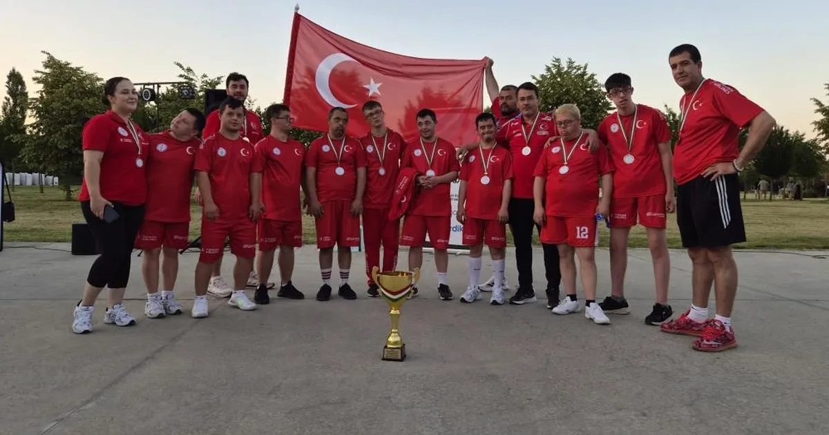 Down Sendromlu Basketbol Milli Takımı, dünya ikincisi oldu - Bursa Haber